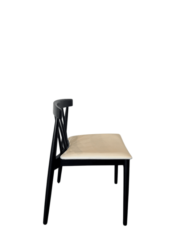Spindle Back Dining Chair: Modern Design Meets Comfort